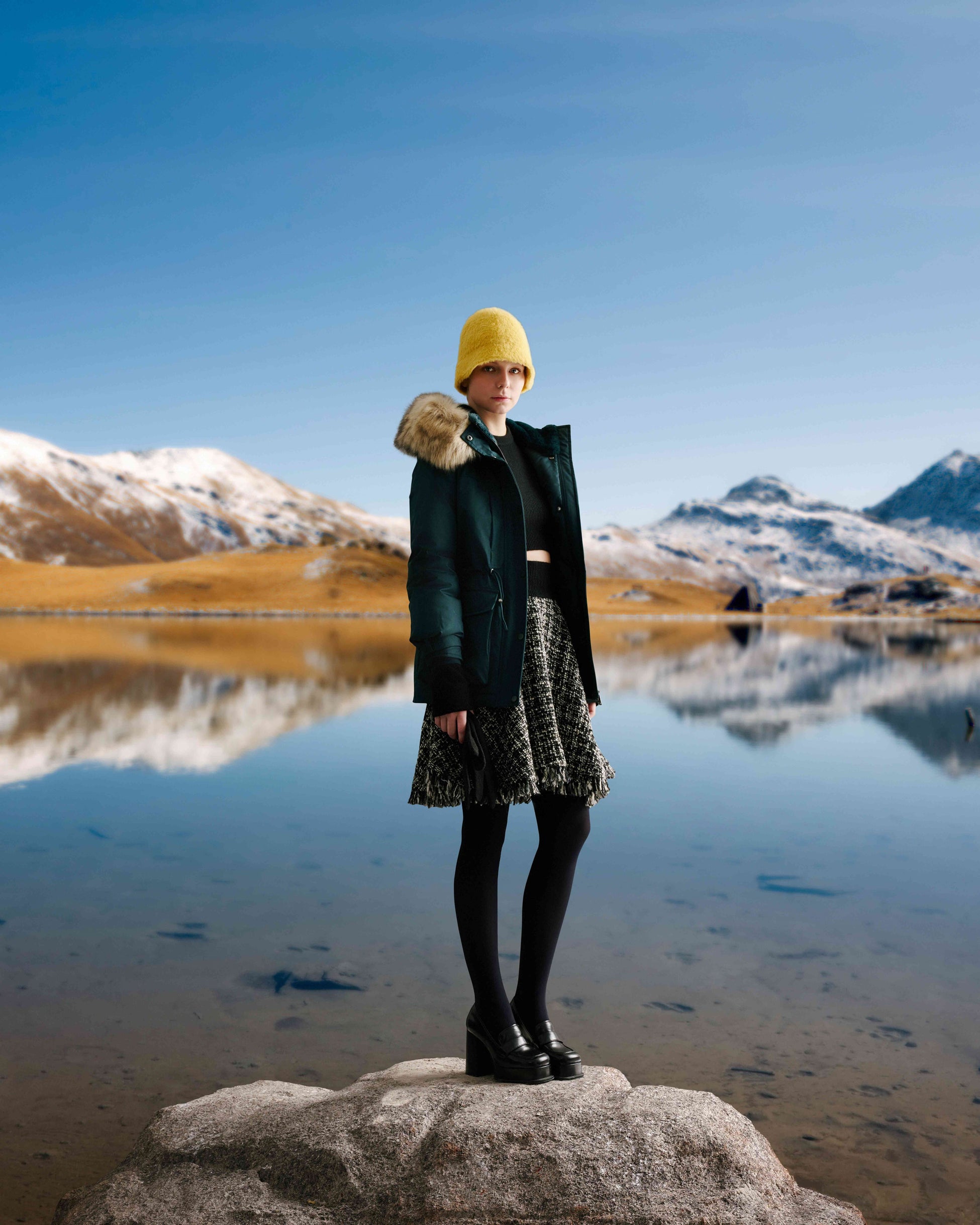 Women's Luxurious Faux Fur Hood Down Jacket – Universal Traveller